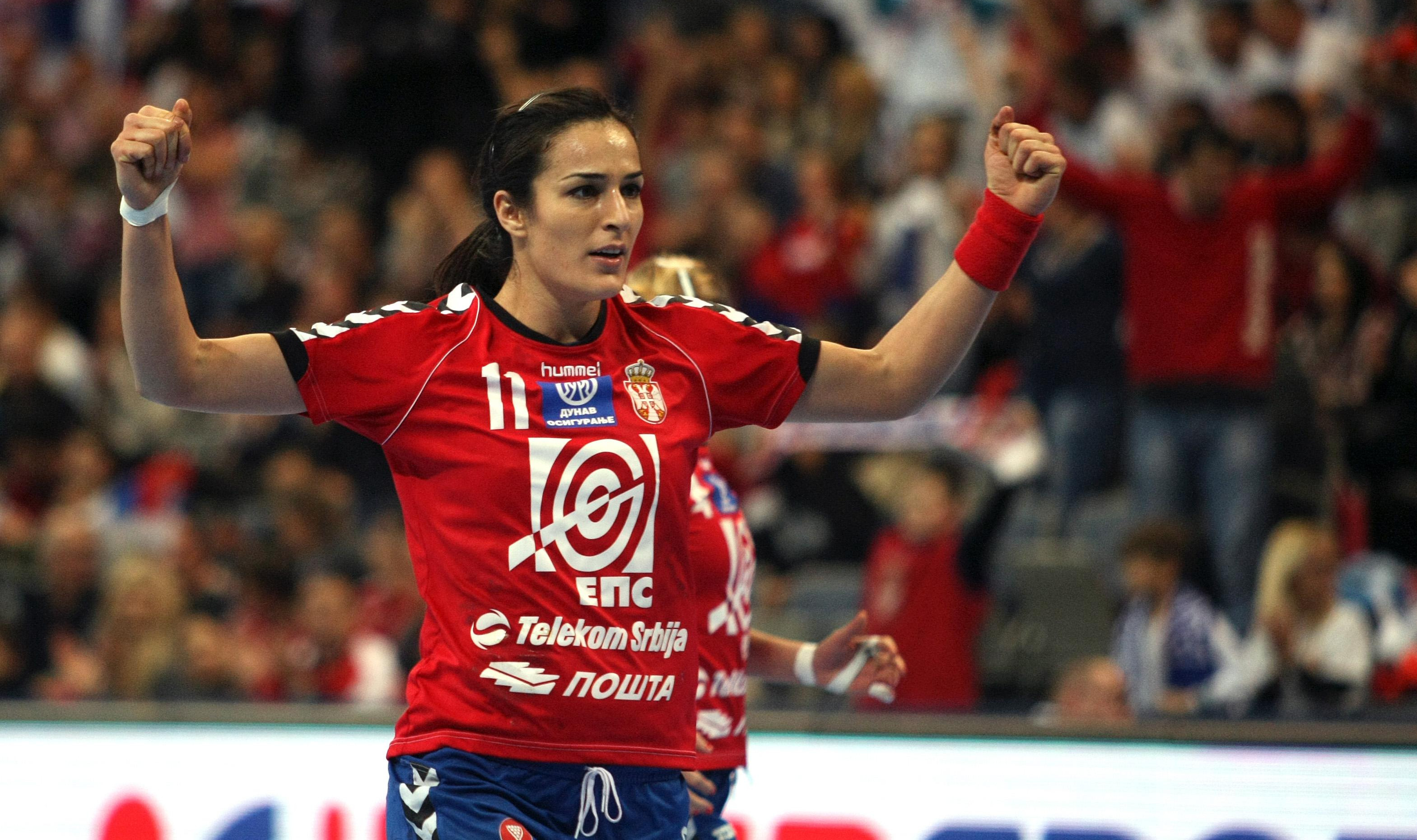 BEBA NA PUTU! Sanja Damnjanović zbog trudnoće prekida karijeru ...