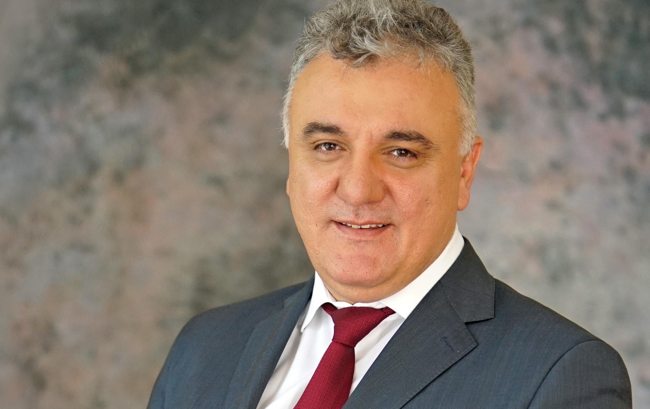 VELIKO PRIZNANJE: Direktoru RGZ-a Sertifikat zahvalnosti Svetske banke ...