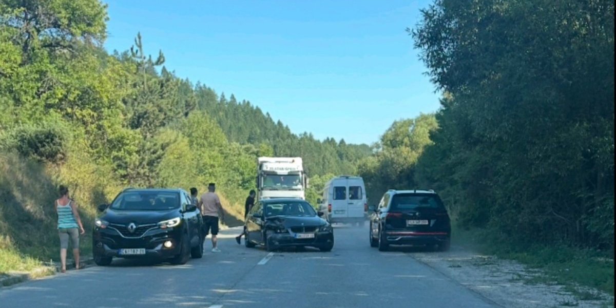Saobraćajna nezgoda na Zlatiboru (FOTO) - Informer.rs