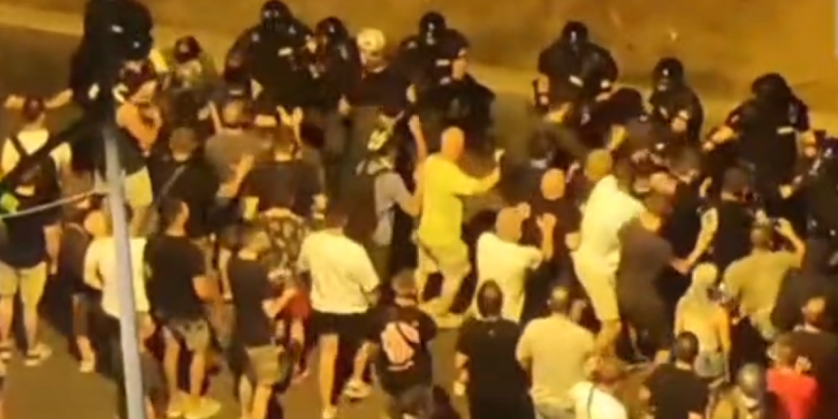 Blokaderi napali policiju - Informer.rs