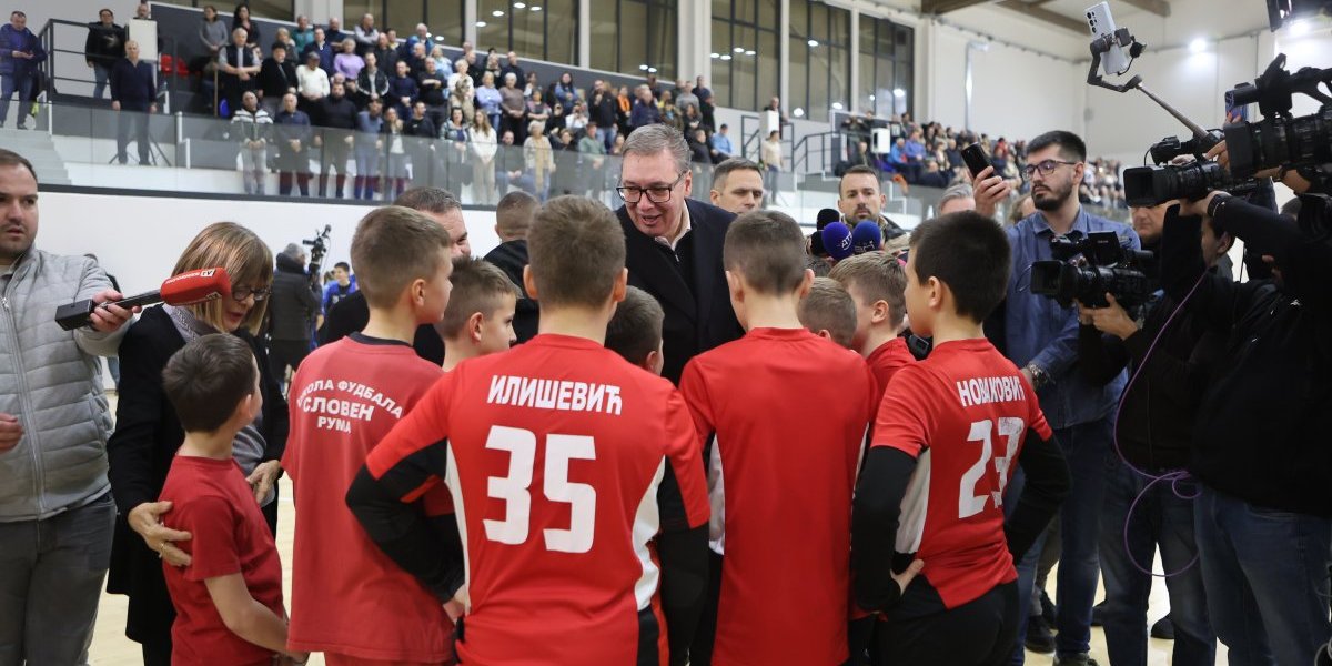 Vučić i Pelegrini danas u Bačkom Petrovcu - Informer.rs